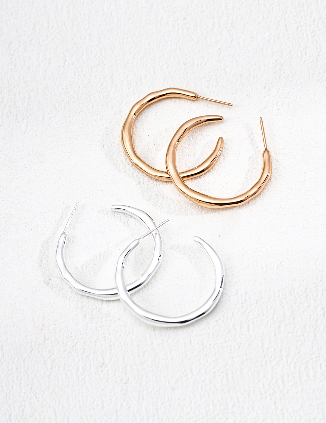 Wavy Flow Hoop Earrings - Luster & Glow